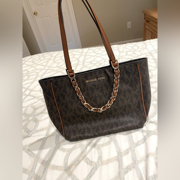 Michael Kors Collection | Bags | Michael Kors Medium Logo Tote Bag ...